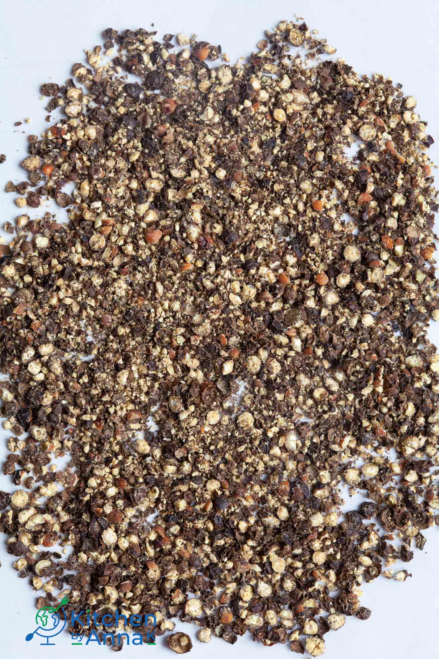 Cacio e pepe ricotta pasta with chicken and crunchy Prosciutto